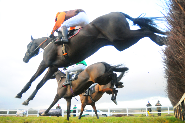 View Larkhill Racecourse News Now | larkhillracing.com